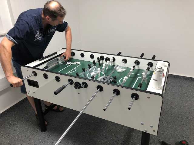 Tischkicker Aufbau beim Kunden - Kicker Sven Tischkicker Blog